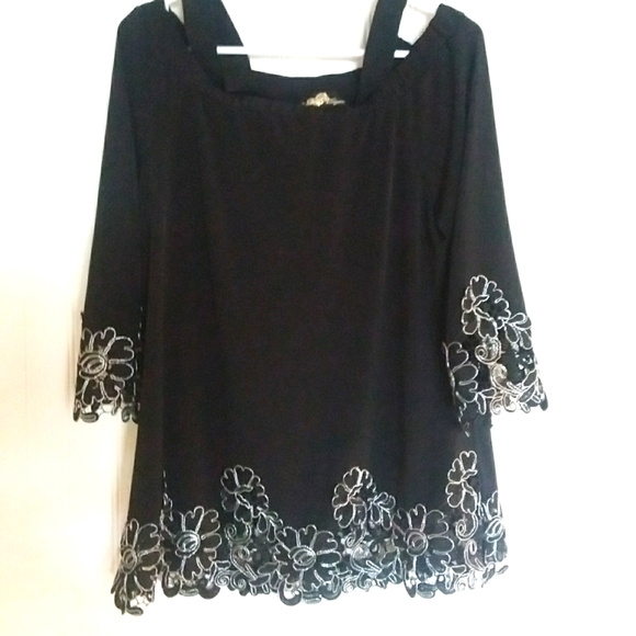Joan Boyce | Tops | Joan Boyce Blouse In Black Can Wear Off Shoulder Or ...